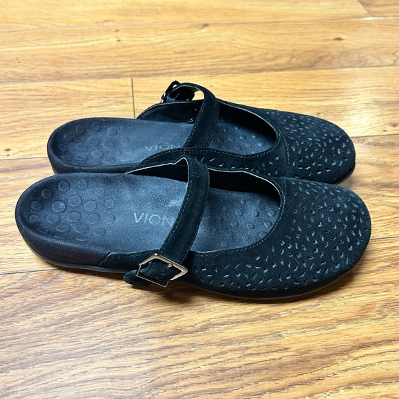 Vionic | Shoes | Vionic Lydia Adjustable Laser Cut Black Suede Leather ...